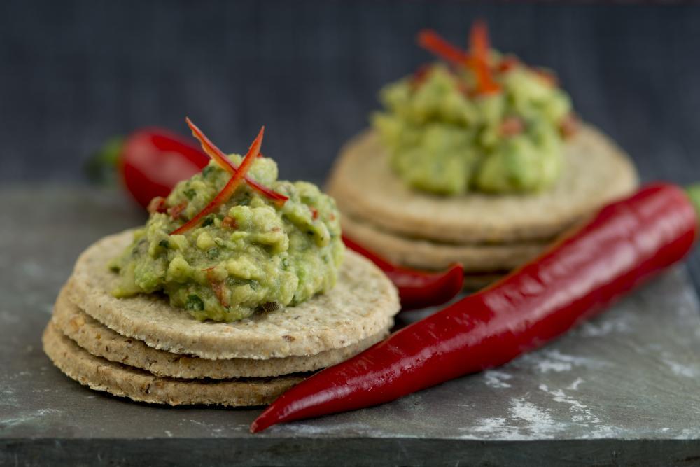 Lime and chilli guacamole | Nairns Oatcakes